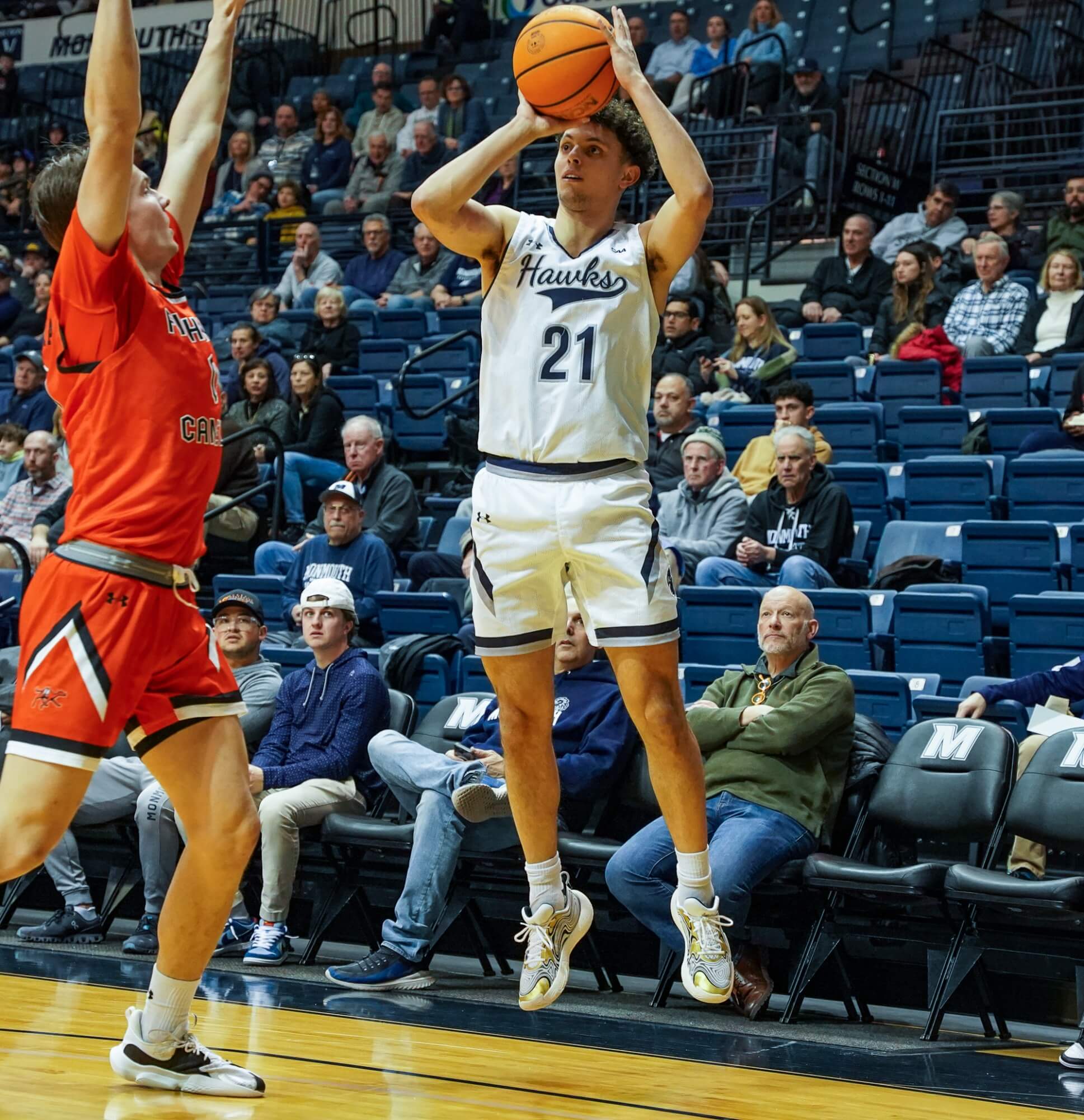 Xander Rice’s Buzzer-Beater Assists Hawks to 11th Consecutive Home Win ...