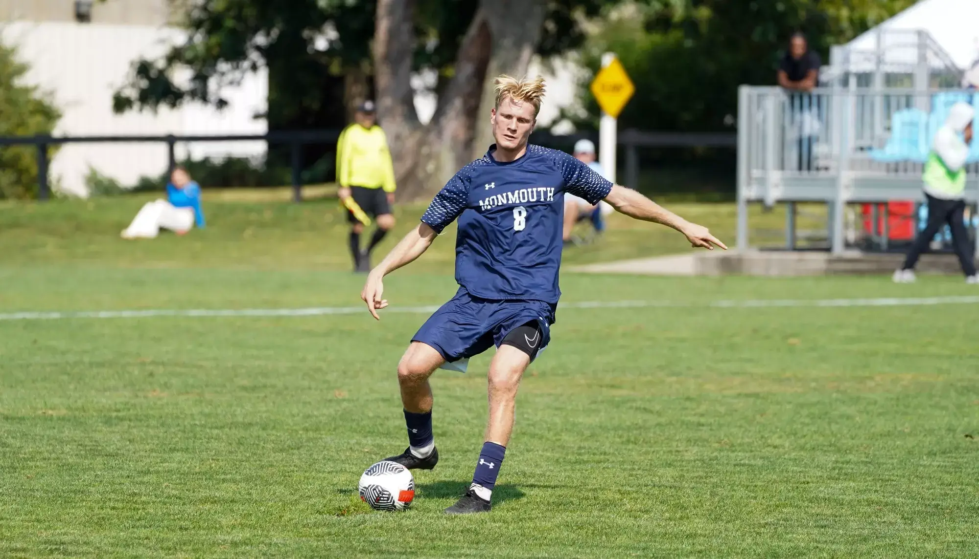 Men’s soccer remains unbeaten after 0-0 tie against Charleston - The ...