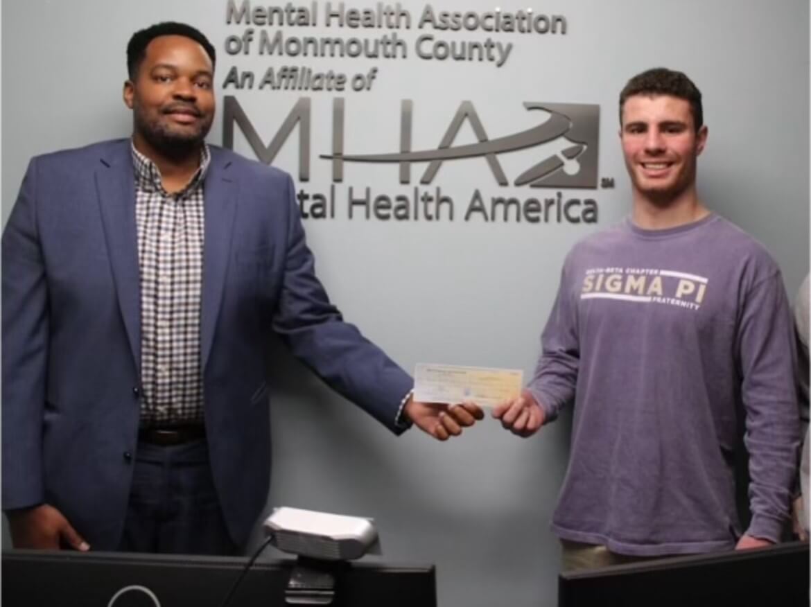 Sigma Pi hosts annual Lift-a-thon - The Outlook