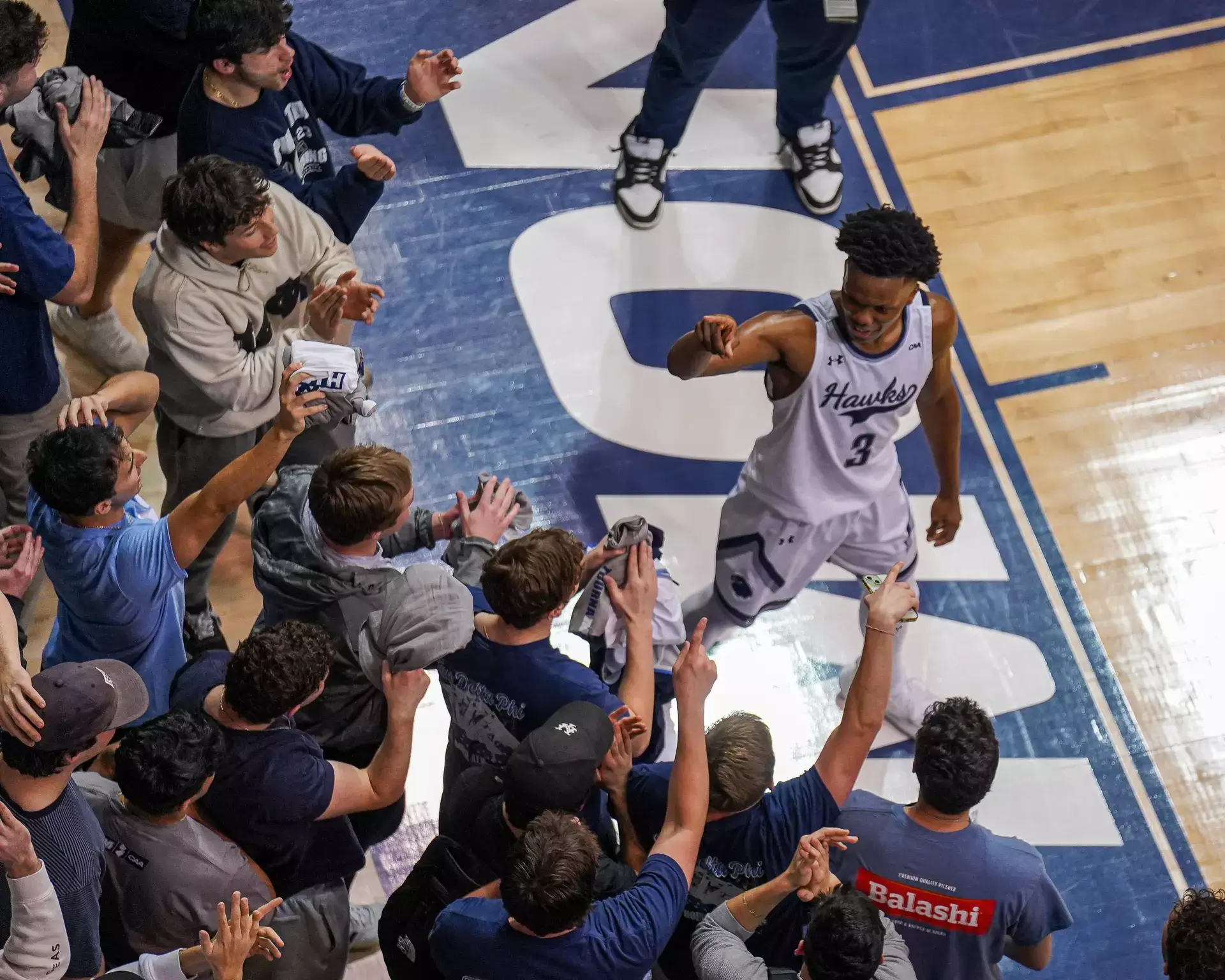Back-to-back wins for the Hawks end in a record breaking performance ...